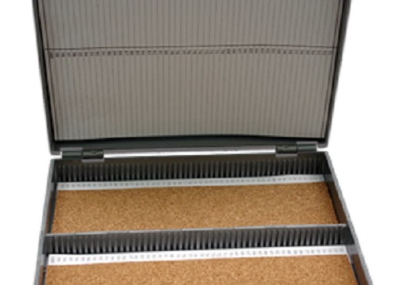 PUDEŁKO PLASTIKOWE NA SZKIEŁKA